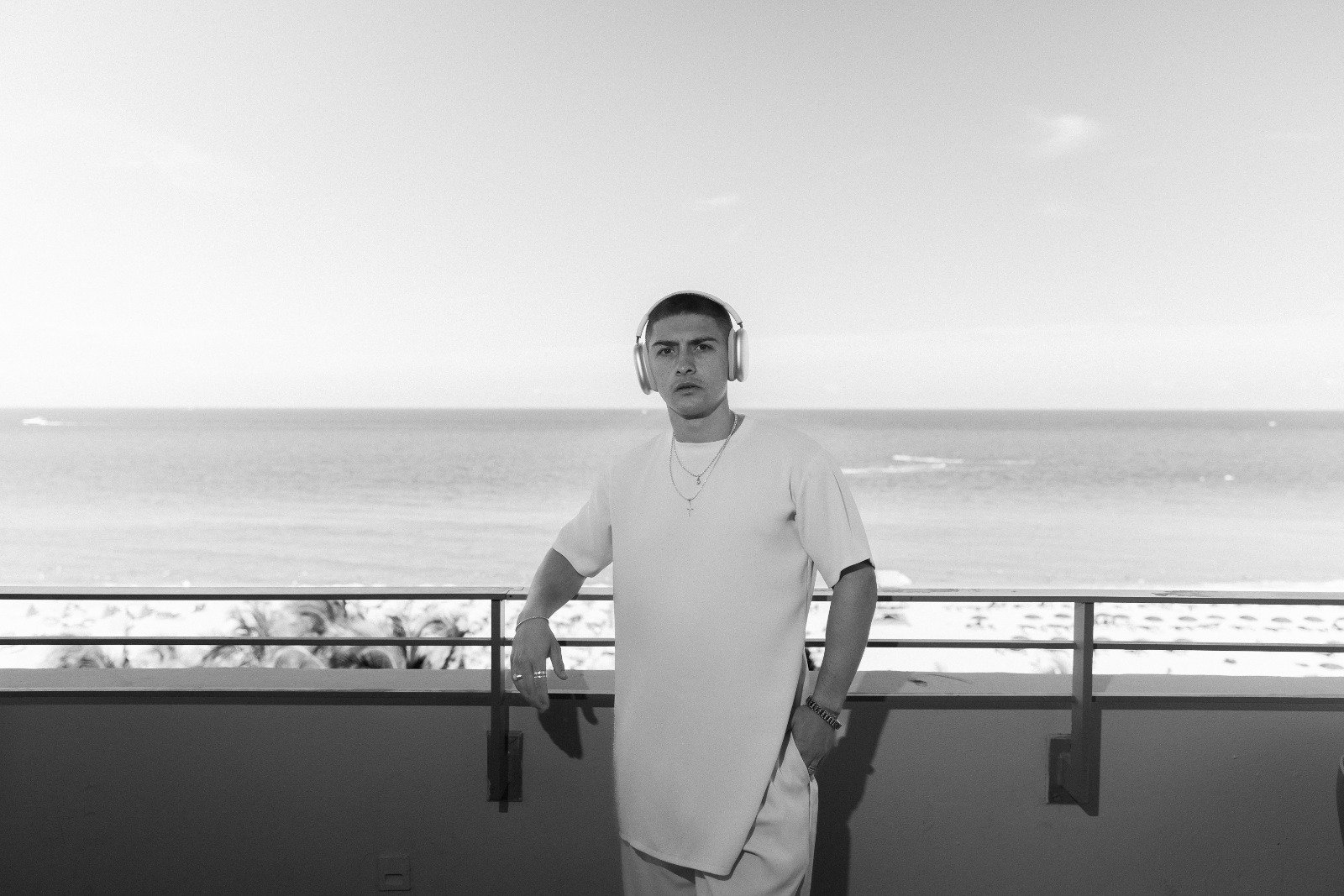 Alex Ponce, el mayor fenómeno musical de Ecuador, presenta su nuevo ...